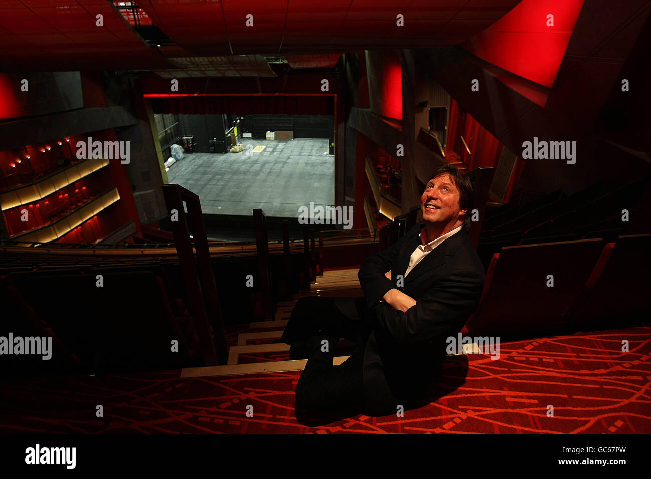 000 seater grand canal theatre hi-res stock photography and images - Alamy