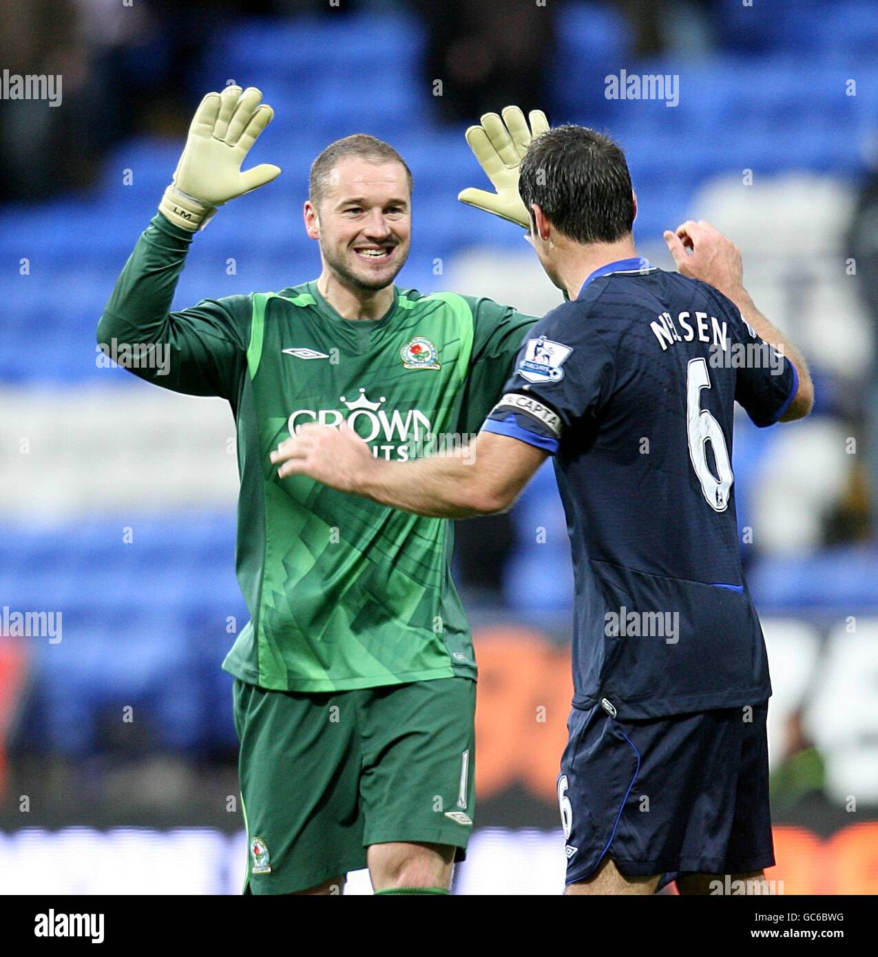 Blackburn Rovers goalkeeper Paul Robinson (left) celebrates victory ...