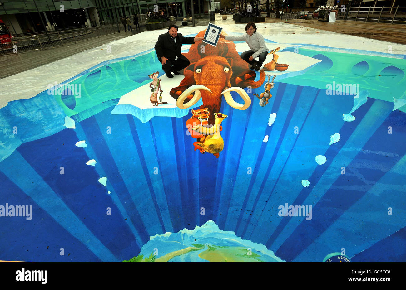 Ice Age 3: Dawn of the Dinosaurs anamorphic art Stock Photo - Alamy