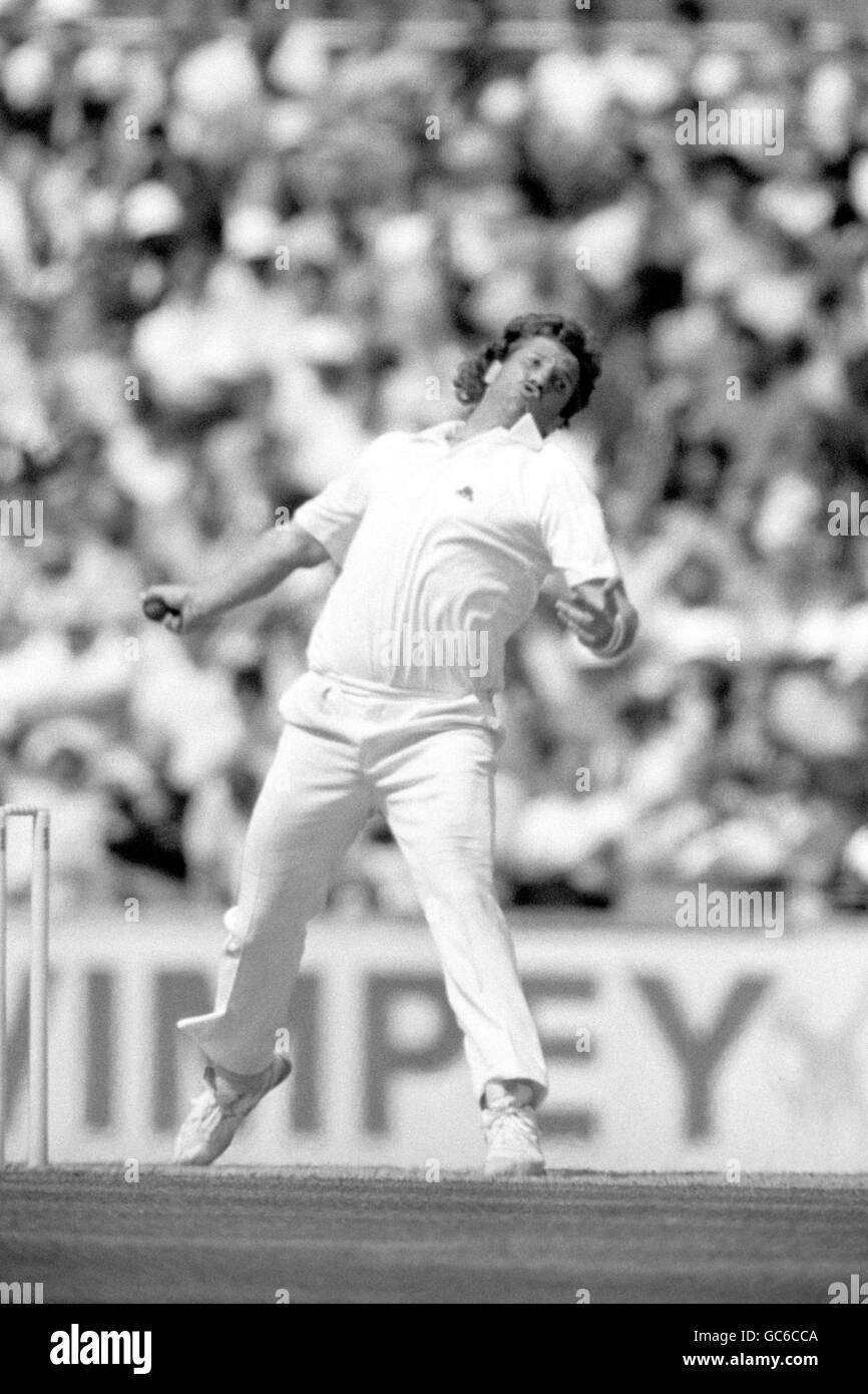 Second oval Black and White Stock Photos & Images - Alamy