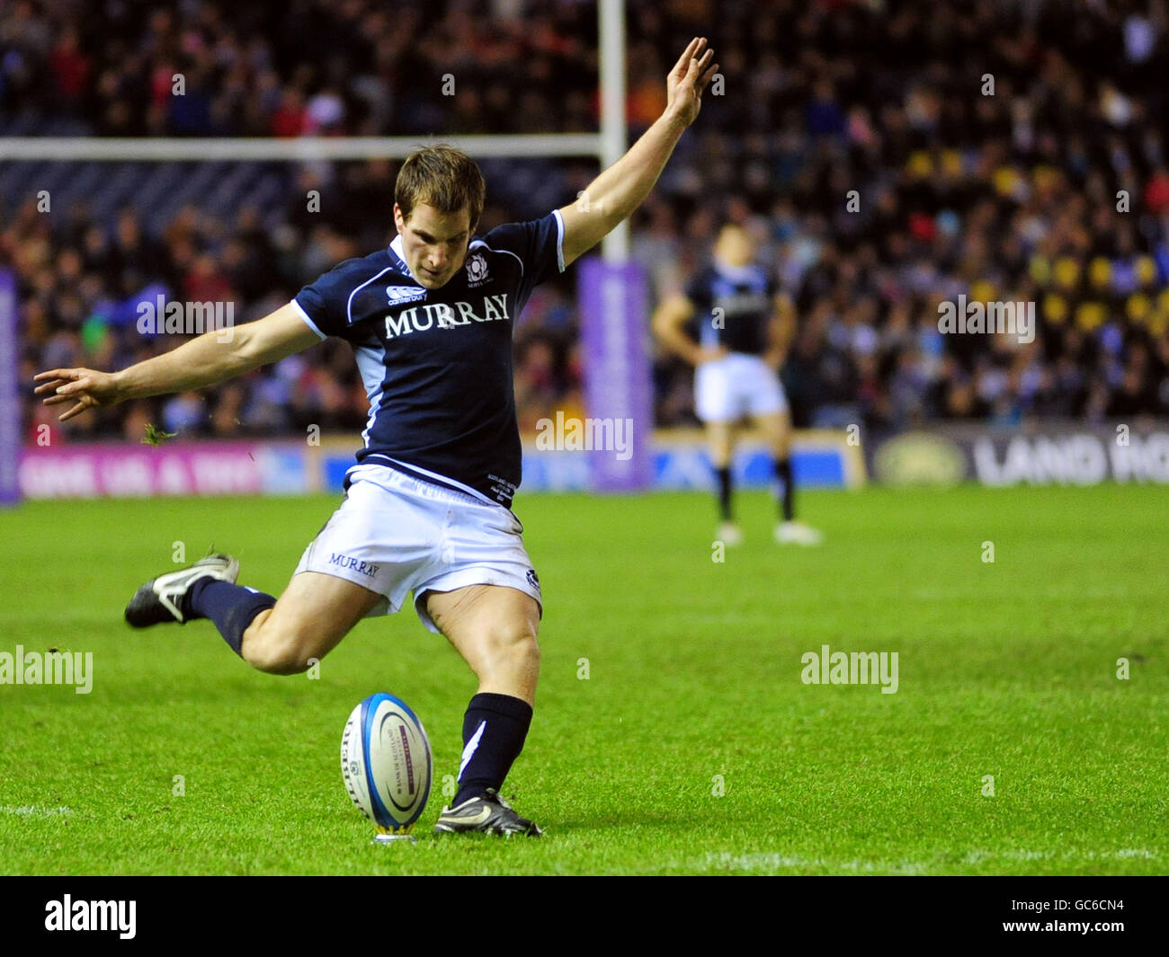 Scotlands phil godman takes conversion kick hi-res stock photography ...