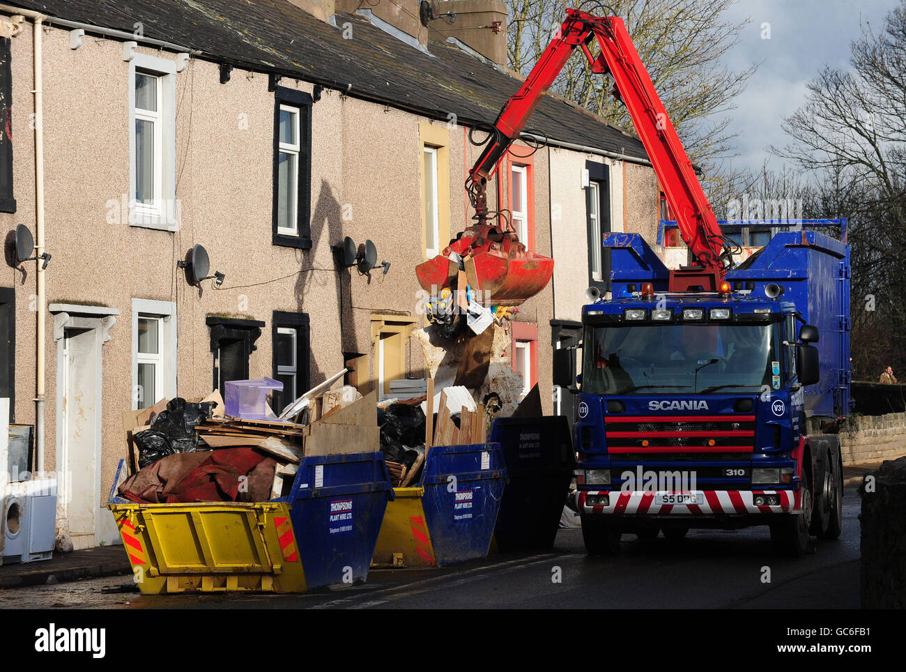 Rubbish lorry hi-res stock photography and images - Alamy