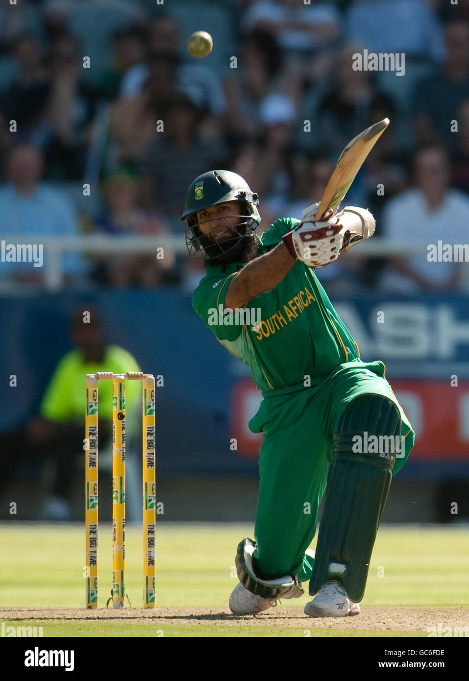 Hashim Amla In Masjid