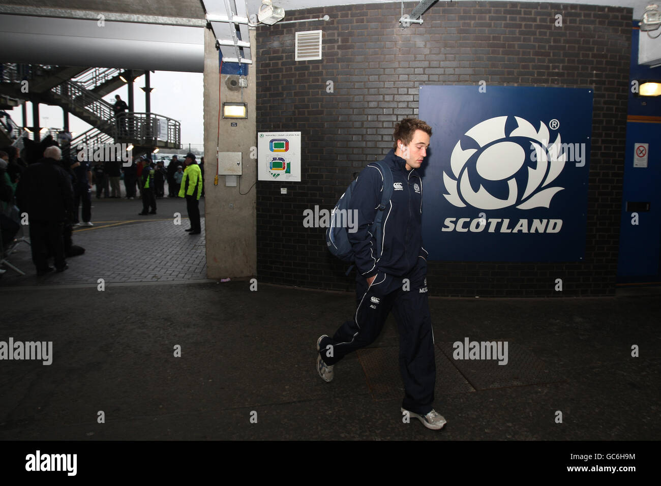 Scotlands alex grove arrives for the game hi-res stock photography and ...