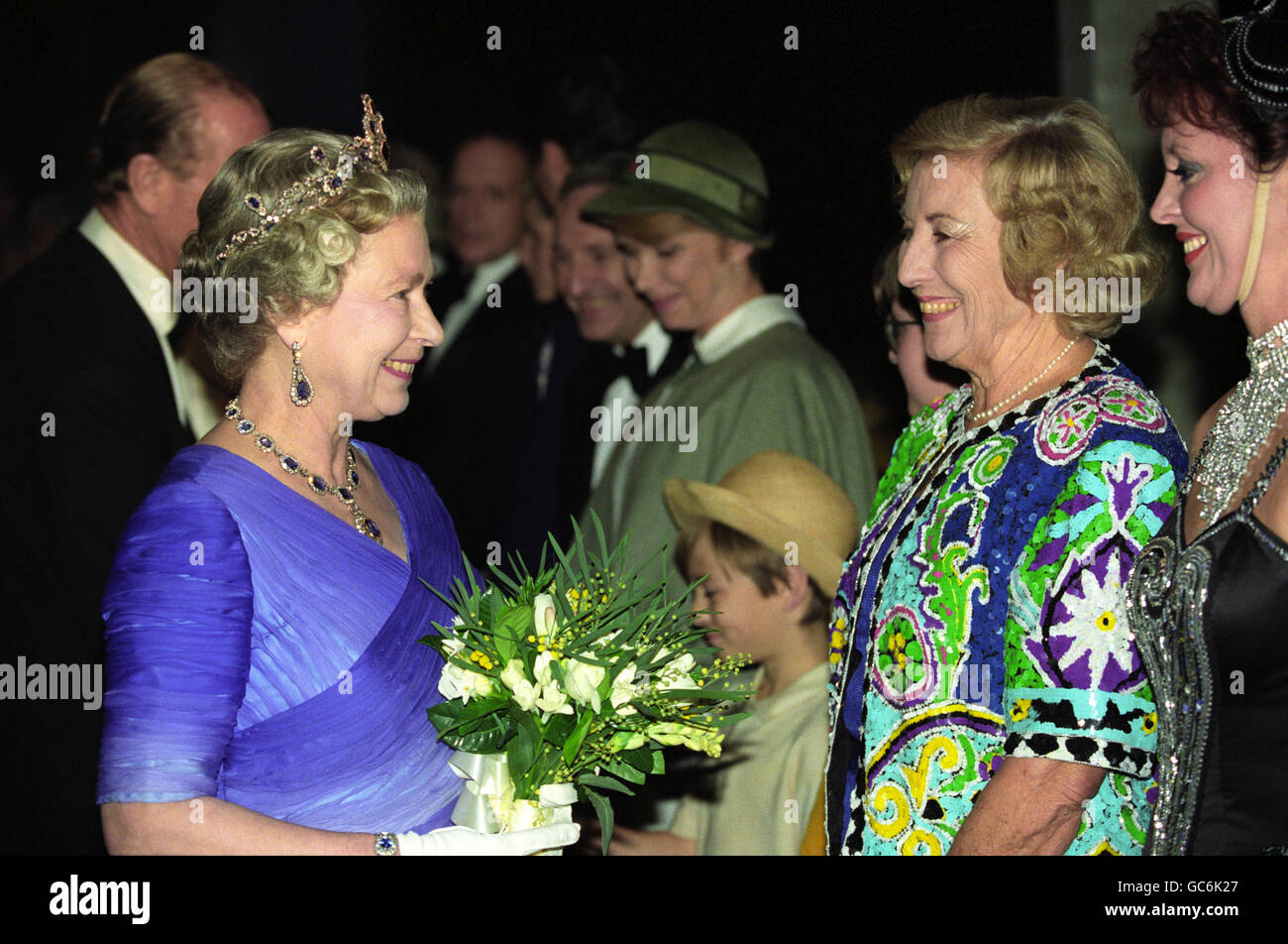 THE QUEEN TALKS TO DAME VERA LYNN AT LONDON'S EARLS COURT THIS EVENING ...