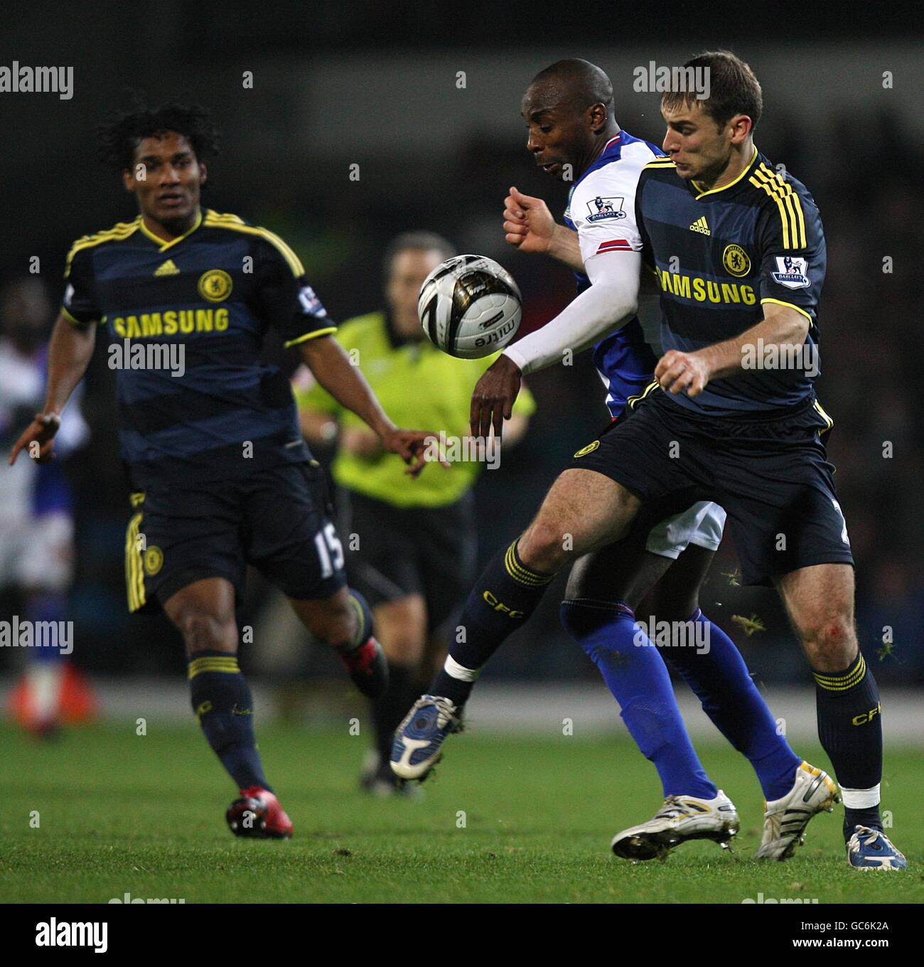 Blackburn Rovers' Jason Roberts (centre) and Chelsea's Branislav ...
