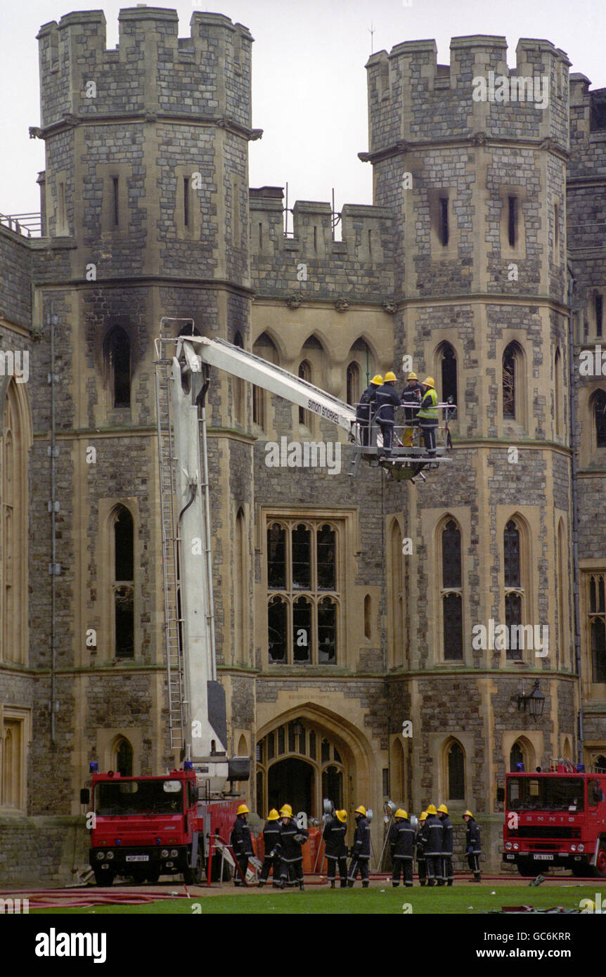 Royal royalty windsorfire hi-res stock photography and images - Alamy