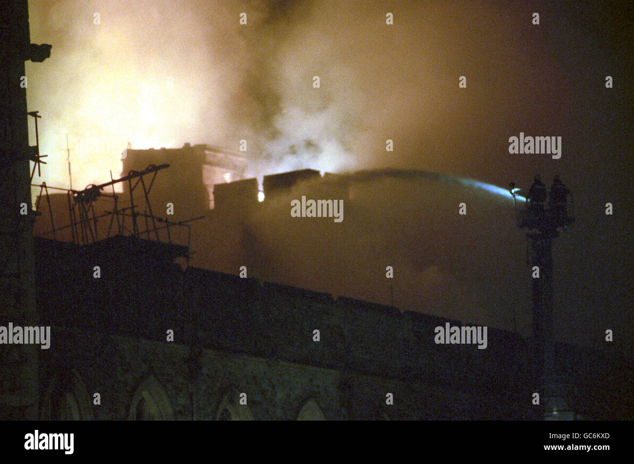 Disasters and Accidents - Windsor Castle Fire - Windsor. Firemen put a ...