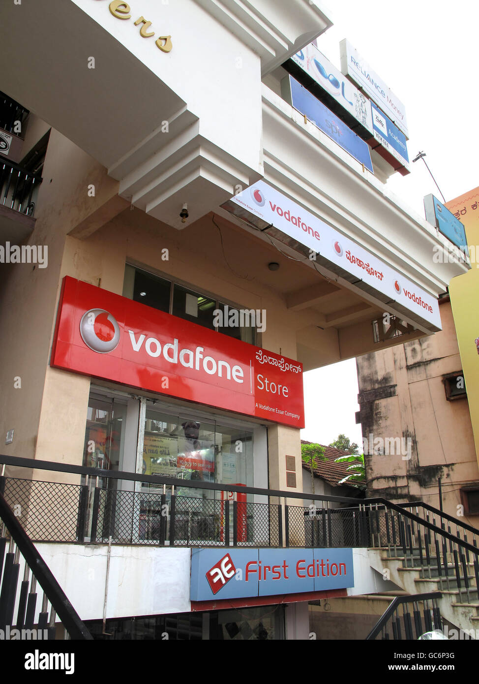 Vodafone india hi-res stock photography and images - Alamy