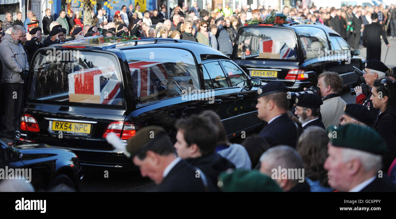 From 33 engineer regiment and rifleman andrew ian fentiman hi-res stock ...