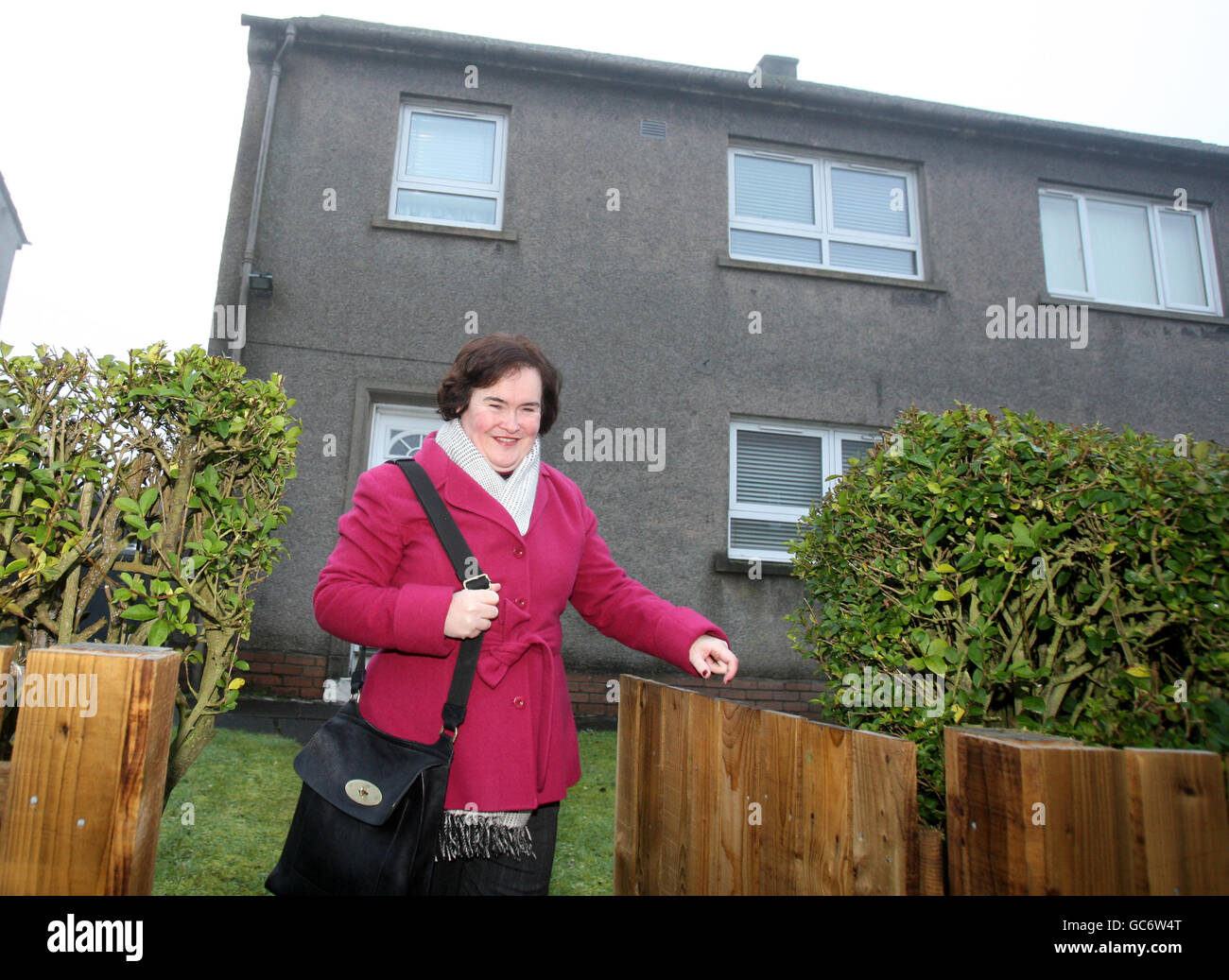 Singer Susan Boyle leaves her house in Blackburn, Scotland, in a ...