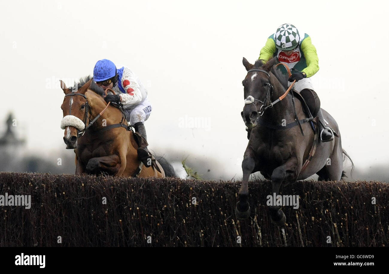 Hennessy gold cup day at newbury racecourse hi-res stock photography ...