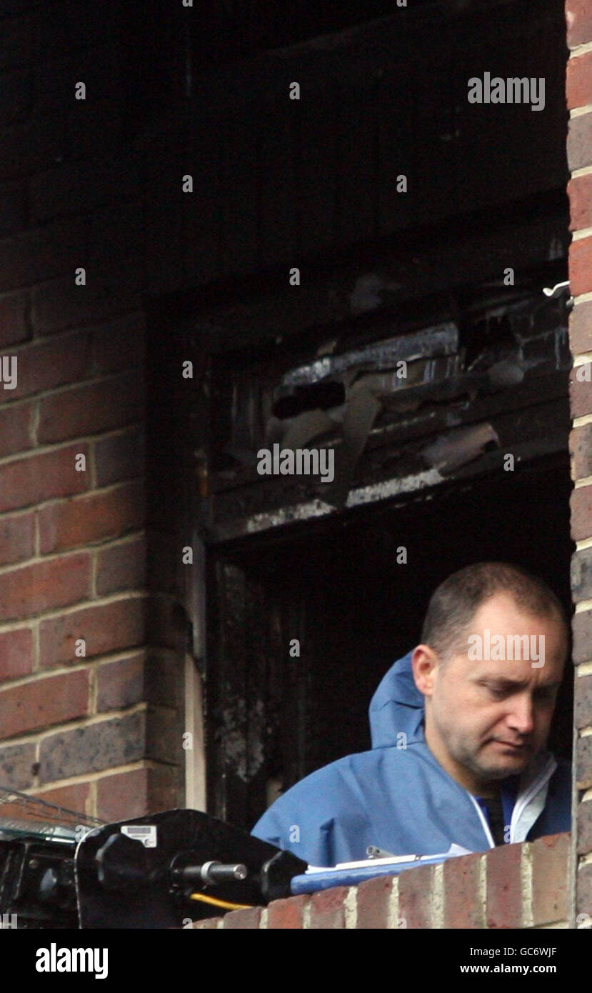 Burnt dead bodies hi-res stock photography and images - Alamy