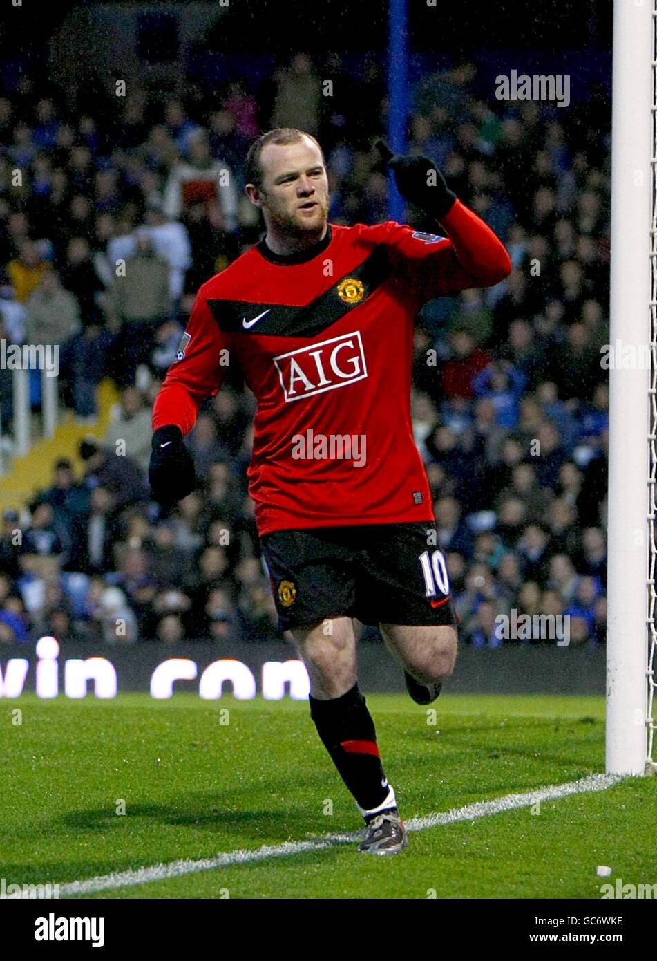 Manchester United's Wayne Rooney celebrates after scoring their second ...