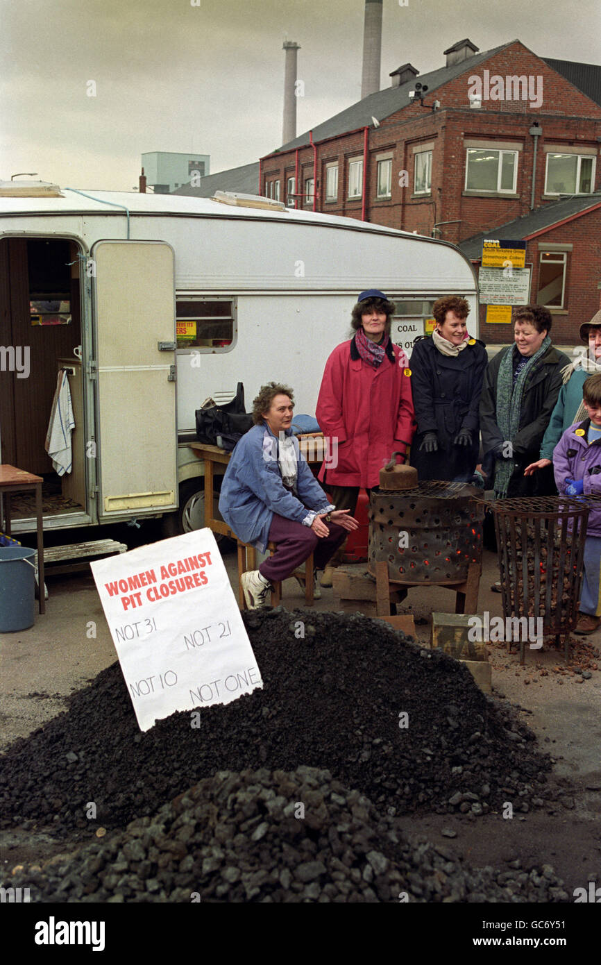 Grimethorpe Colliery Stock Photos & Grimethorpe Colliery Stock Images ...