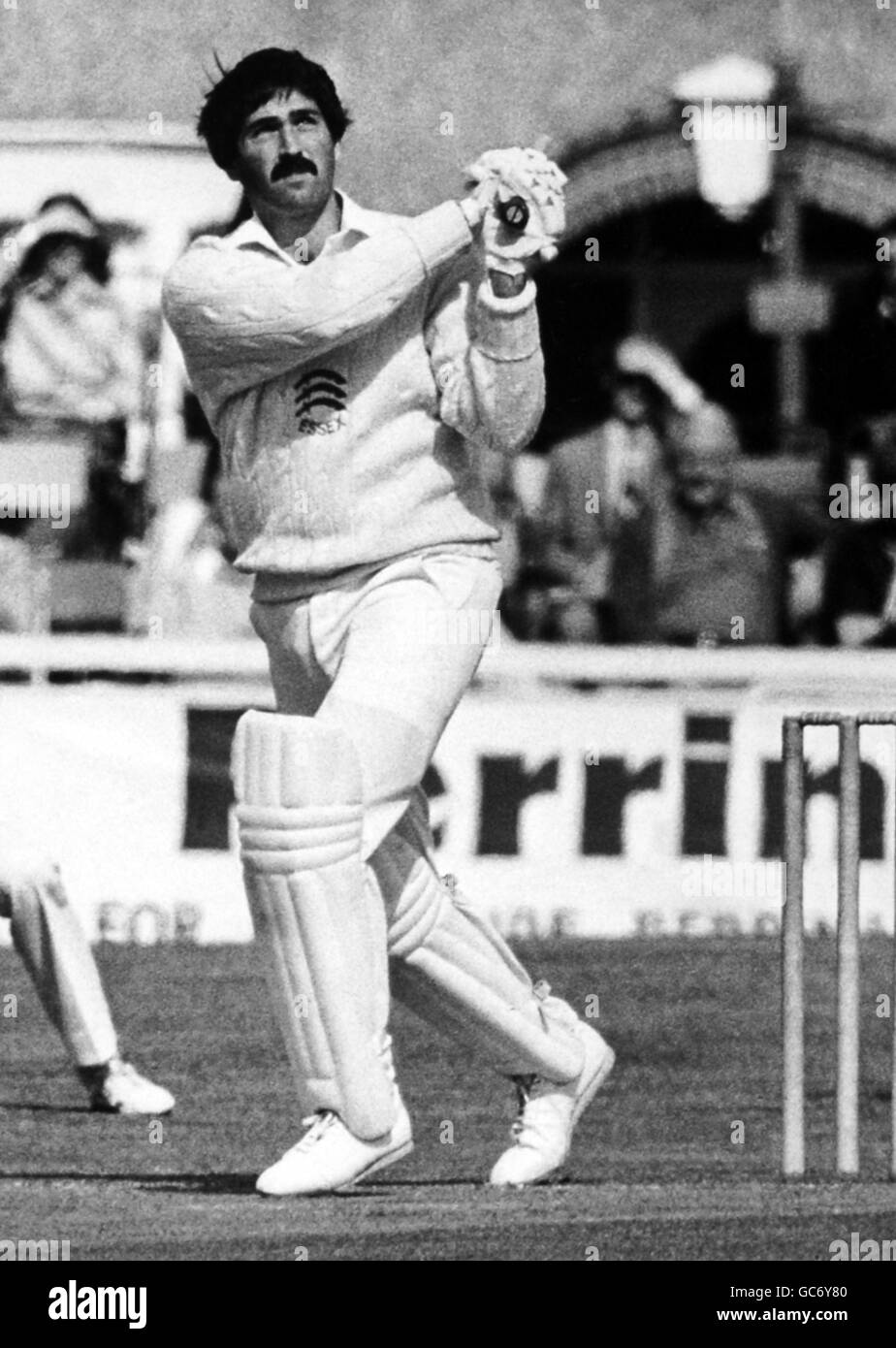 Cricket. Graham Gooch batting Stock Photo - Alamy