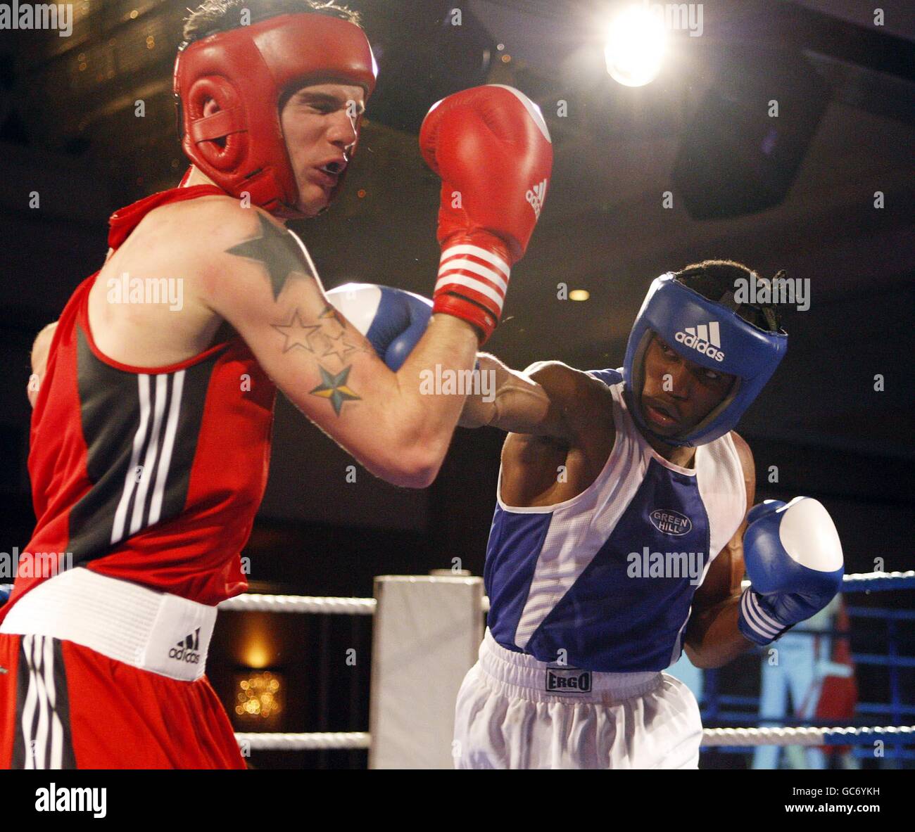 Englands sgt steve sweeny right fighting scotlands elias gear hi-res ...