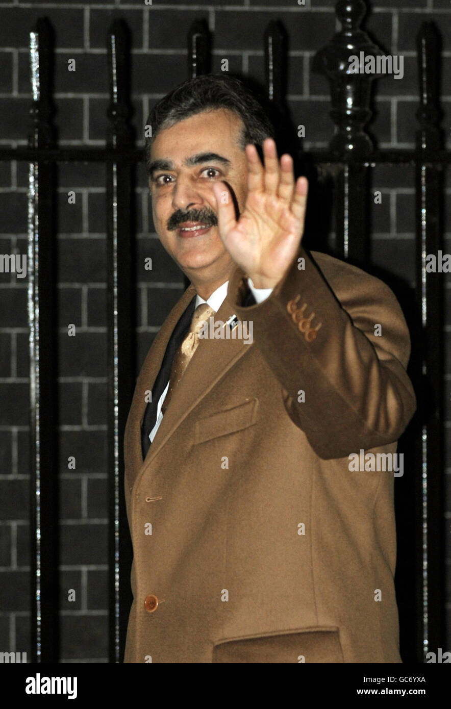Pakistan's prime minister Syed Yousuf Raza Gilani arrives in Downing ...