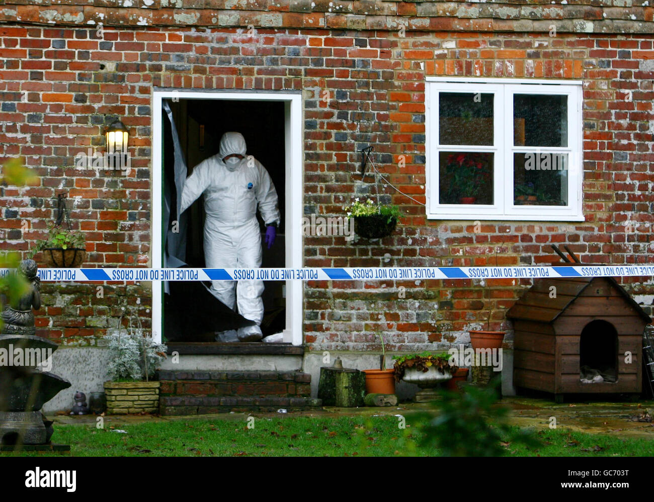 Crime Scene Investigators investigate Brockham Farm in Brabourne Lees ...