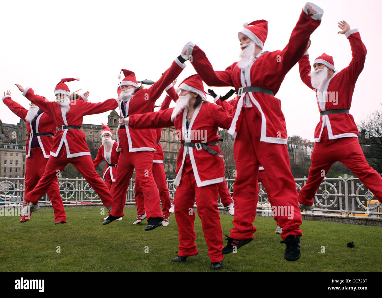 Great Scottish Santa Run preparations Stock Photo - Alamy