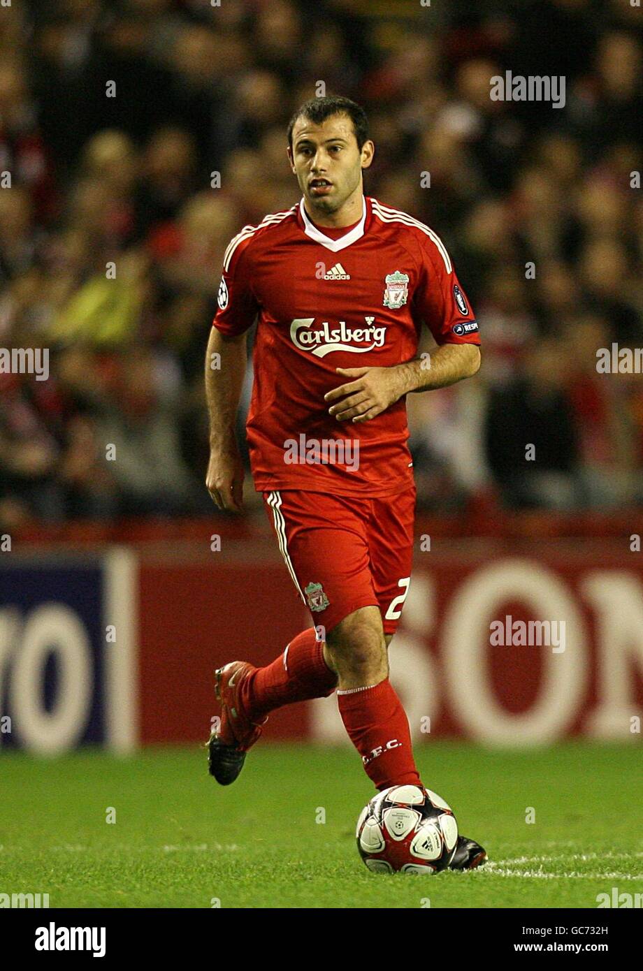 Javier mascherano liverpool hi-res stock photography and images - Alamy