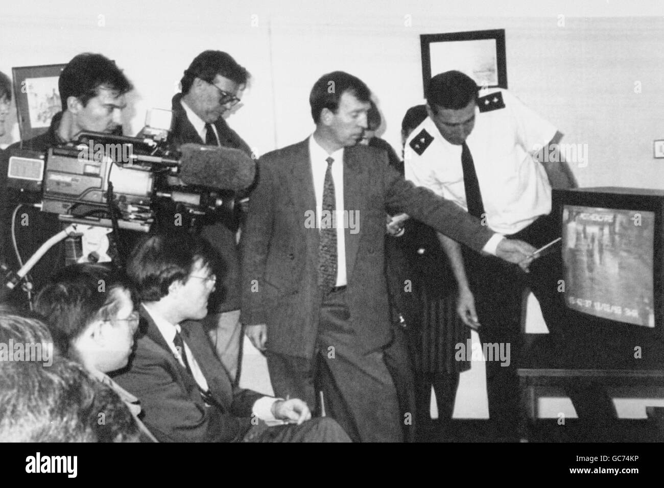 Chief inspector geoff macdonald hi-res stock photography and images - Alamy