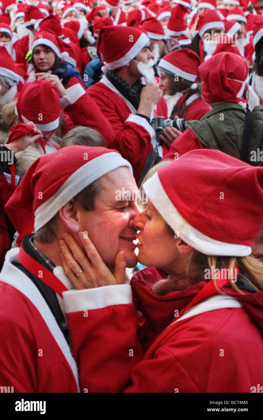 Great Scottish Santa Run Stock Photo - Alamy