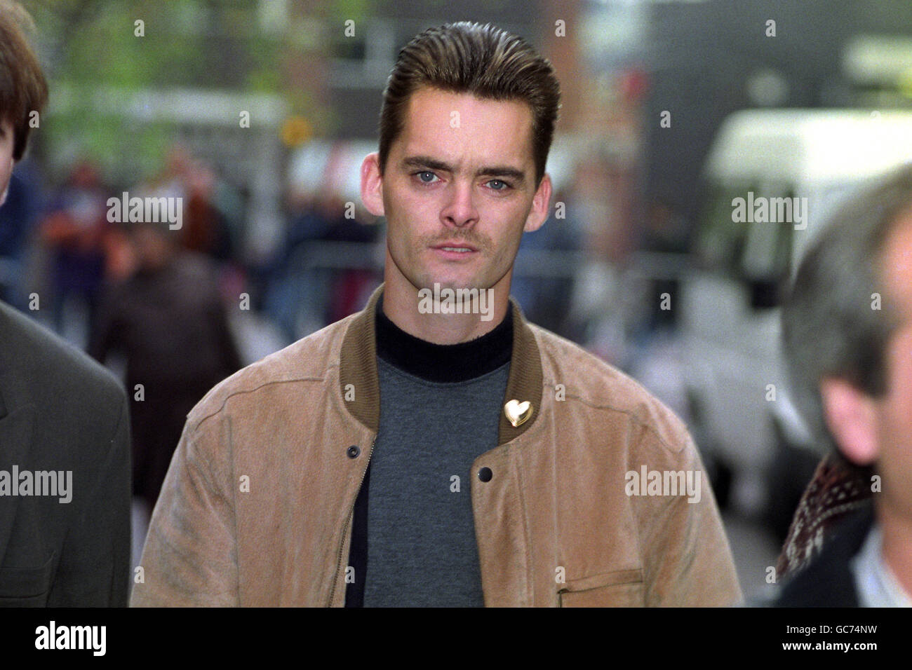 RALPH BULGER (CENTRE), FATHER OF MURDERED LIVERPOOL TODLER JAMES BULGER ...