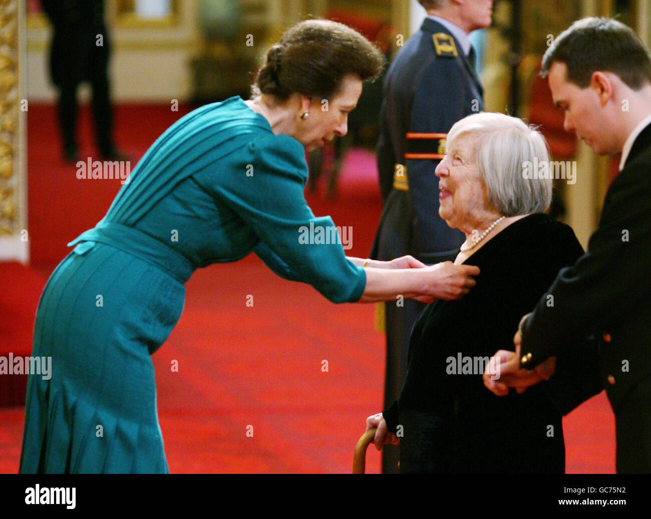 Eastenders albert square hi-res stock photography and images - Alamy