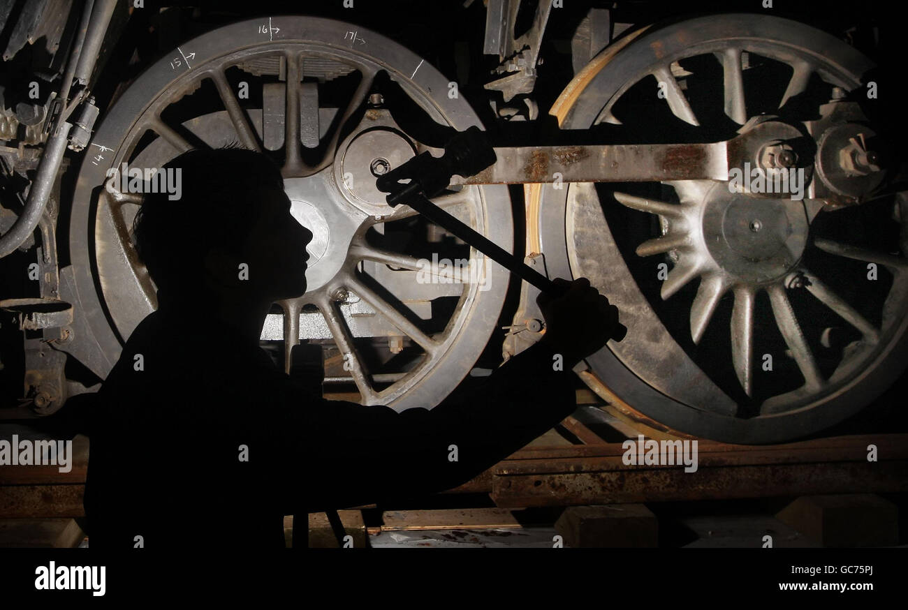 Steam locomotive restoration at Glasgow Stock Photo - Alamy