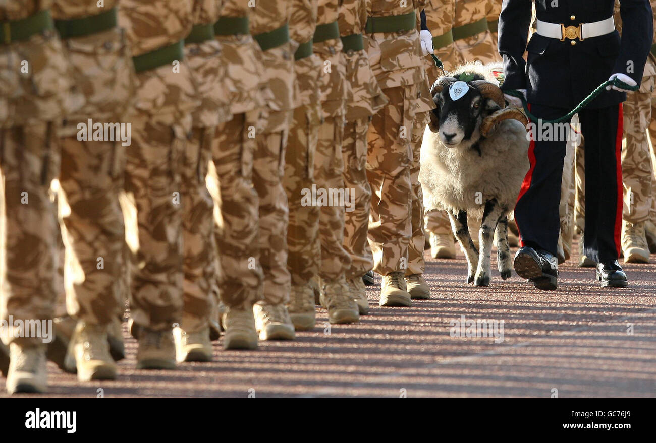 Soldiers from 4th Battalion The Mercian Regiment march with a ...