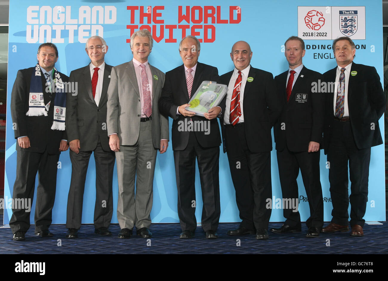 Soccer - Delivery of Londons Bid Submission For The England 2018/2022 ...