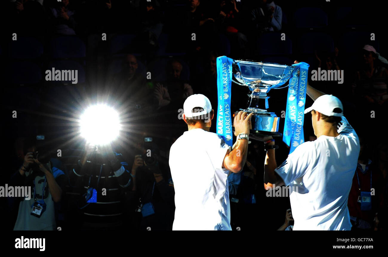 USA's Mike Bryan and partner USA's Bob Bryan celebrate winning the ATP ...