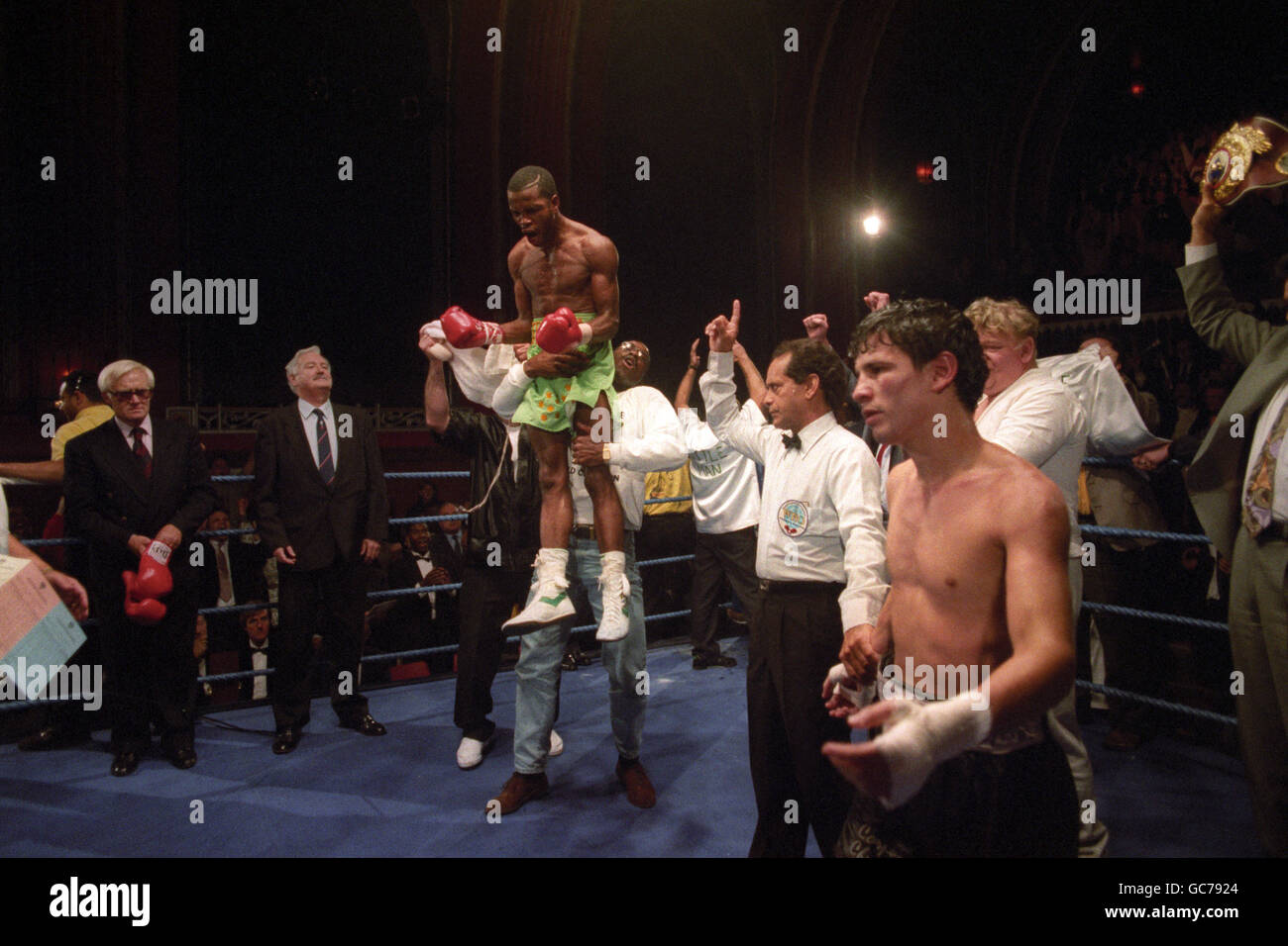 Duke mckenzie v jesse benavides hi-res stock photography and images - Alamy