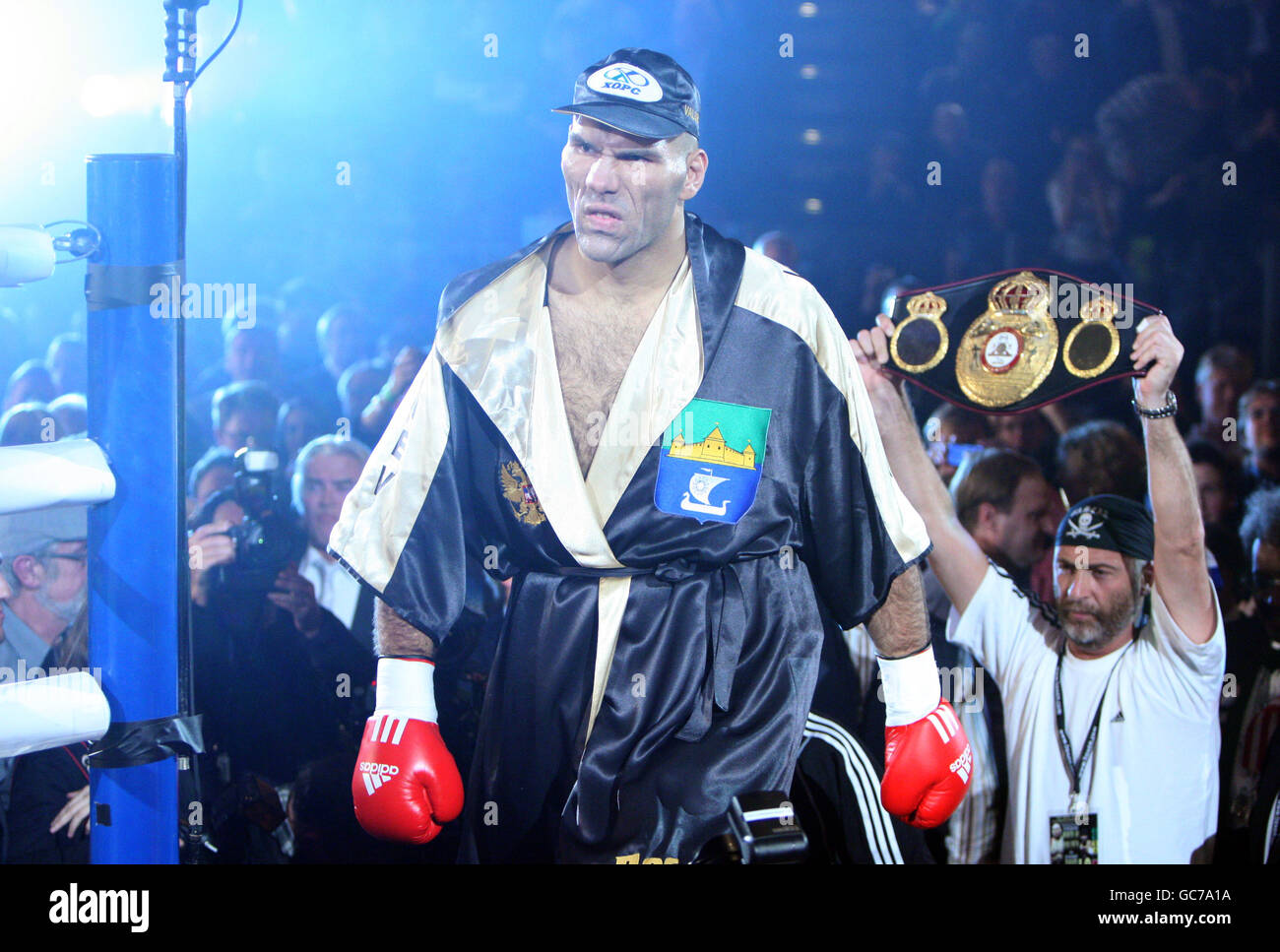 Nikolai valuev makes way into ring nuremberg arena hi-res stock ...