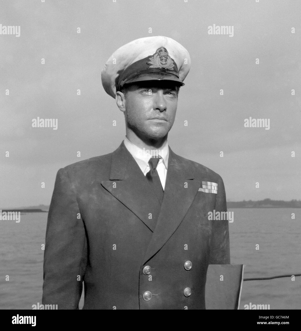 British sloop of war hi-res stock photography and images - Alamy