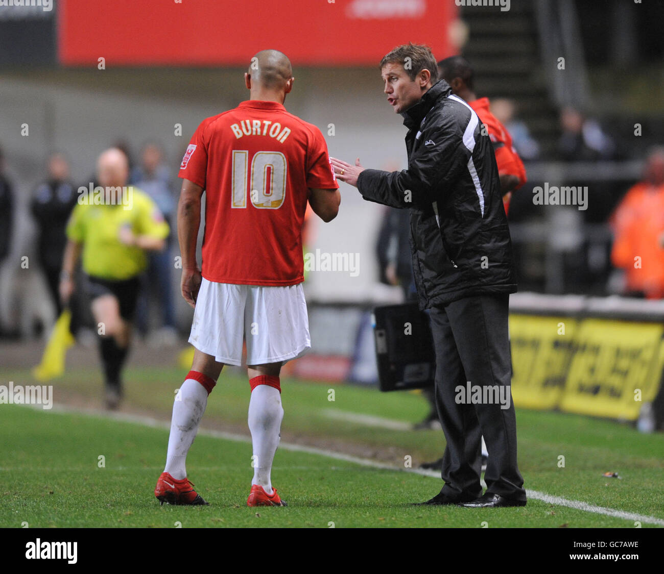 Charlton Athletic's manager Phil Parkinson makes a point to goal scorer ...