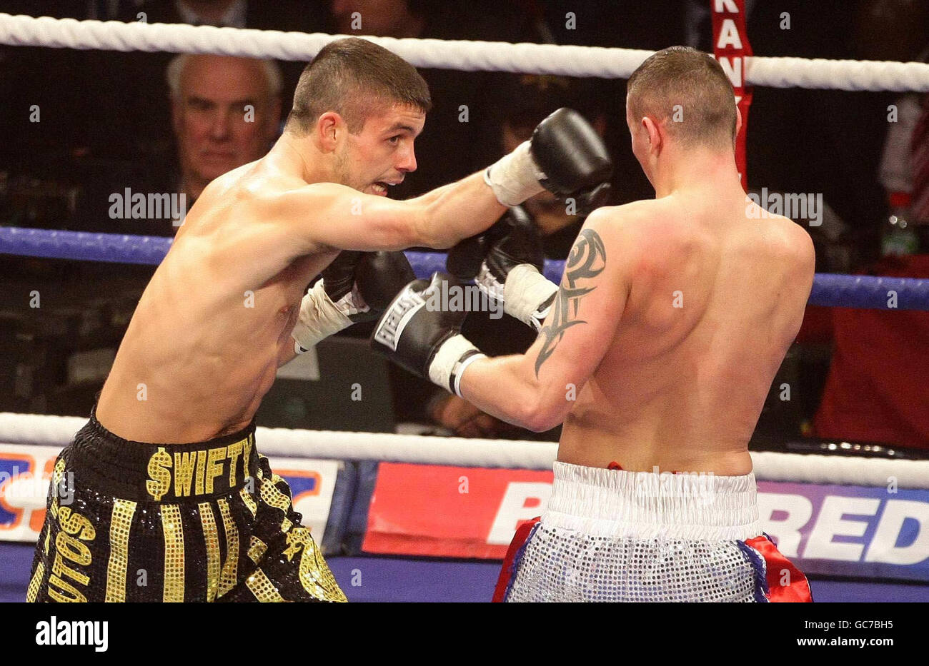 Boxing - Featherweight Bout - Stephen Smith v Ian Bailey - Metro Radio ...