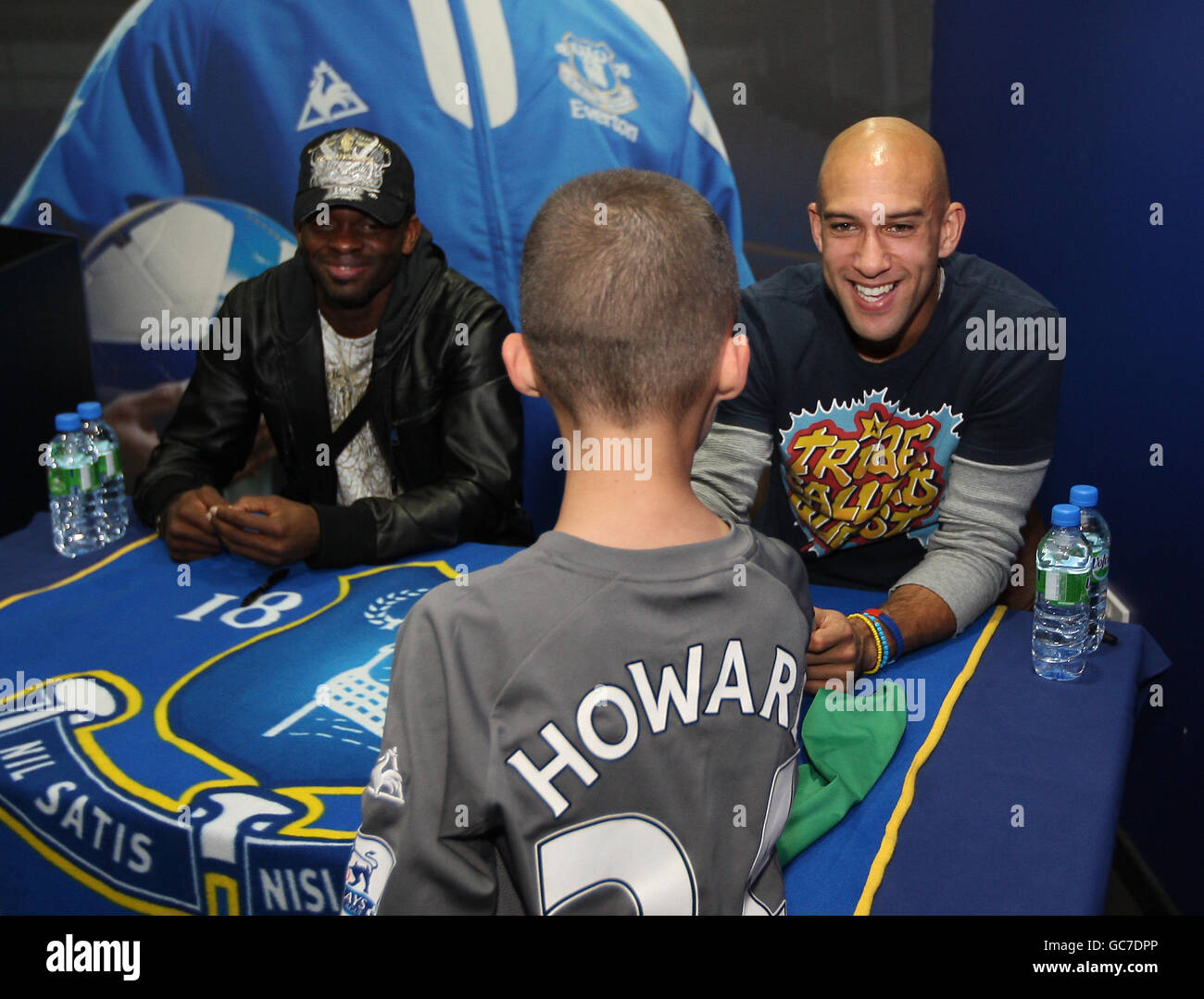 Soccer - Everton FC Signing Session - Tim Howard and Louis Saha ...
