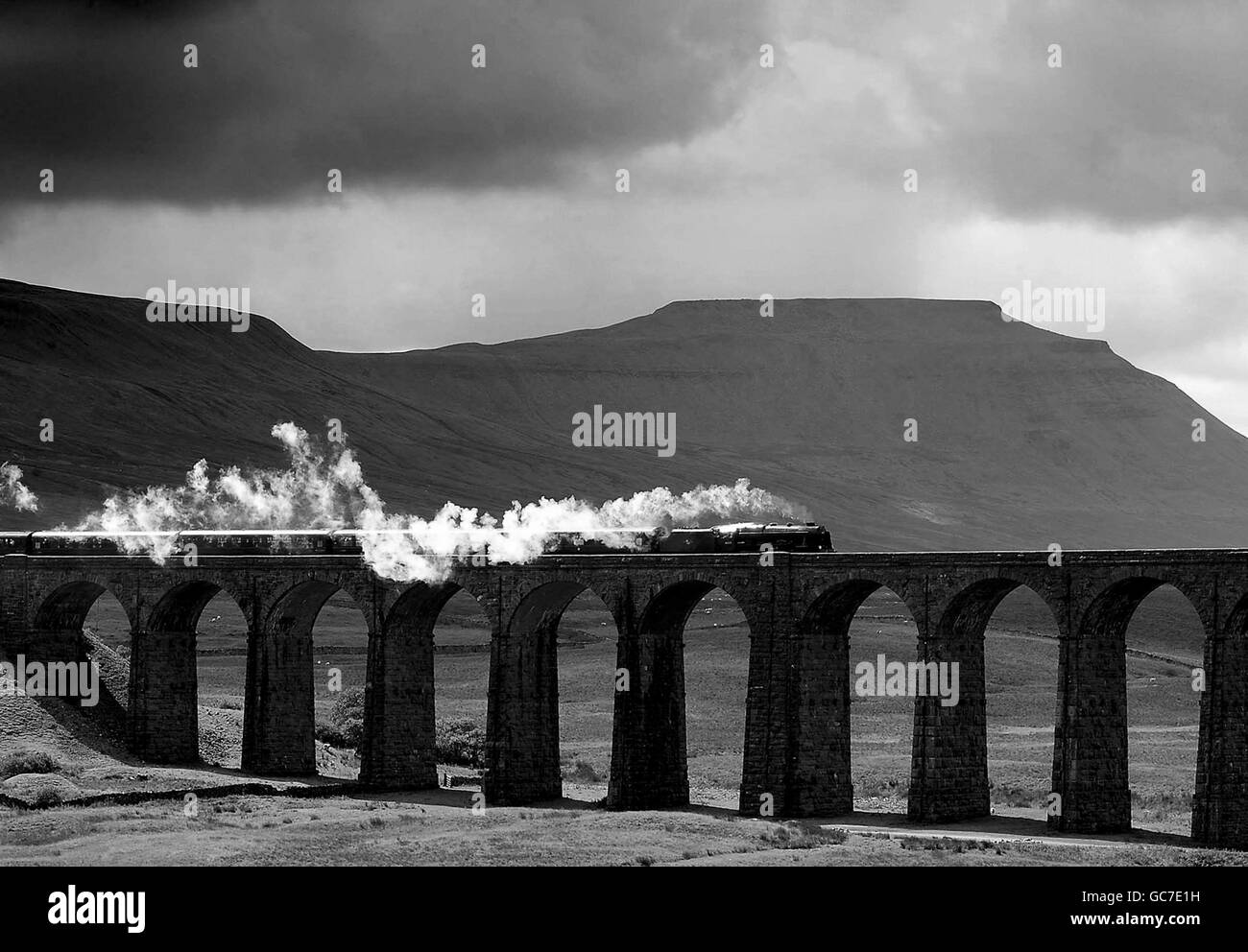 The Cumbrian Mountain Express pulled by the Scots Guardsman locomotive ...