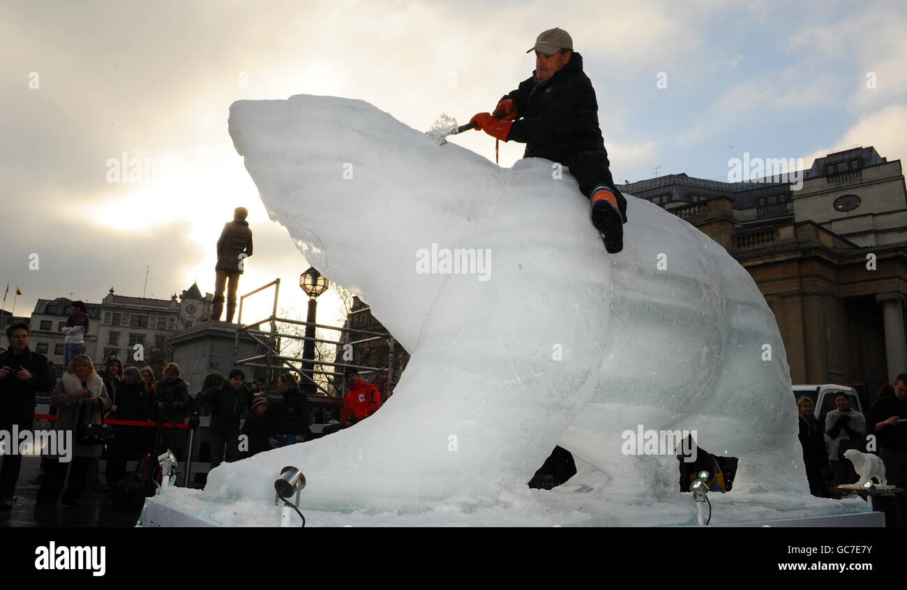 Sculptor mark coreth hi-res stock photography and images - Alamy