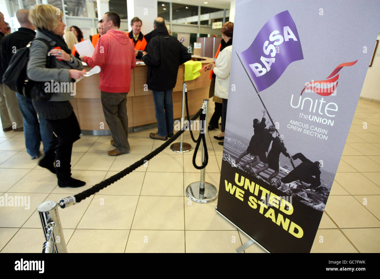 British airway staff hi-res stock photography and images - Alamy