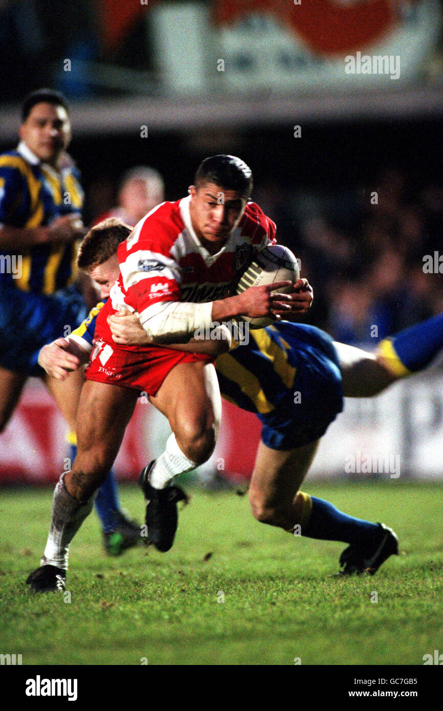 Regal trophy rugby league hi-res stock photography and images - Alamy