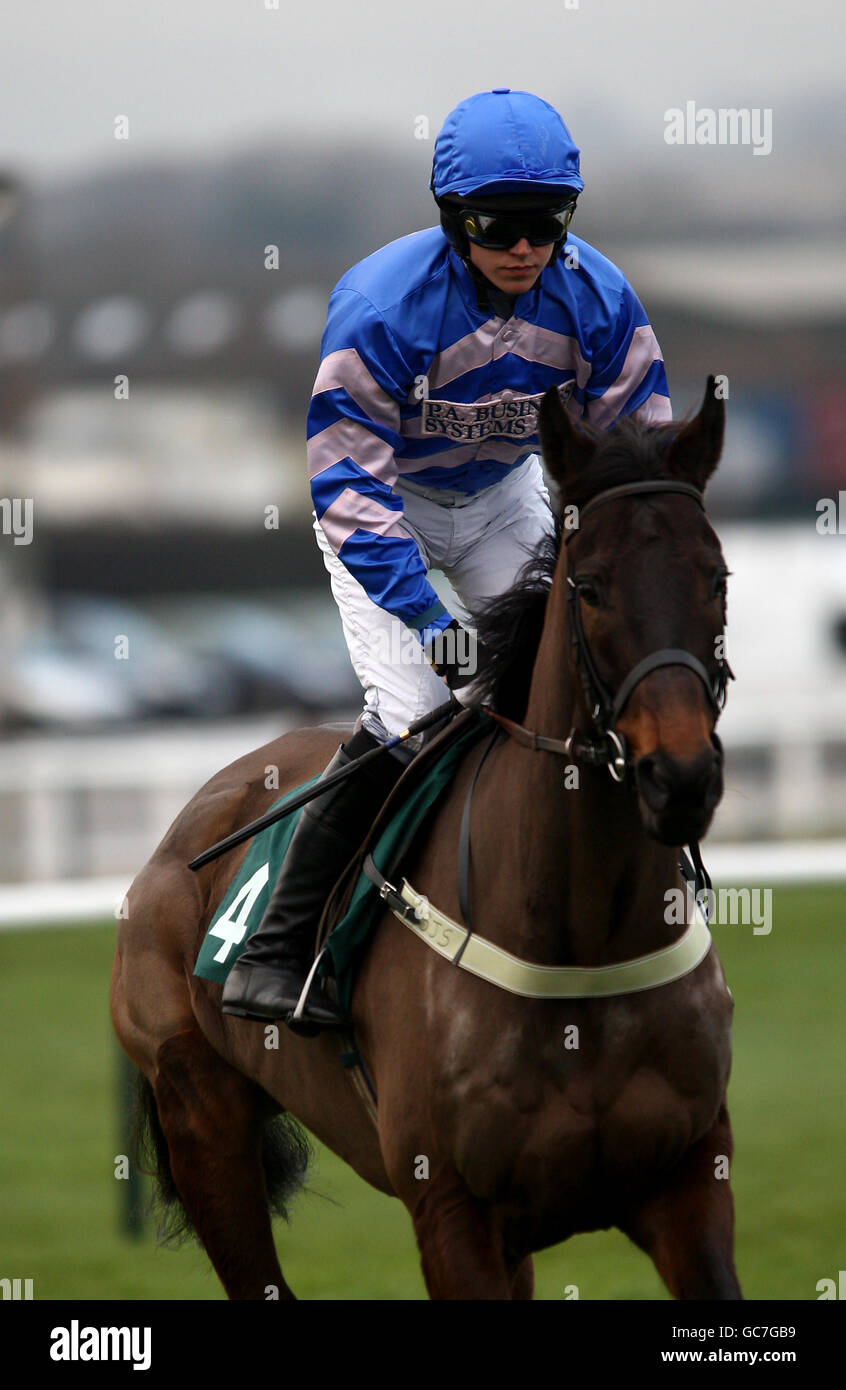 Jockey tjade collier hi-res stock photography and images - Alamy