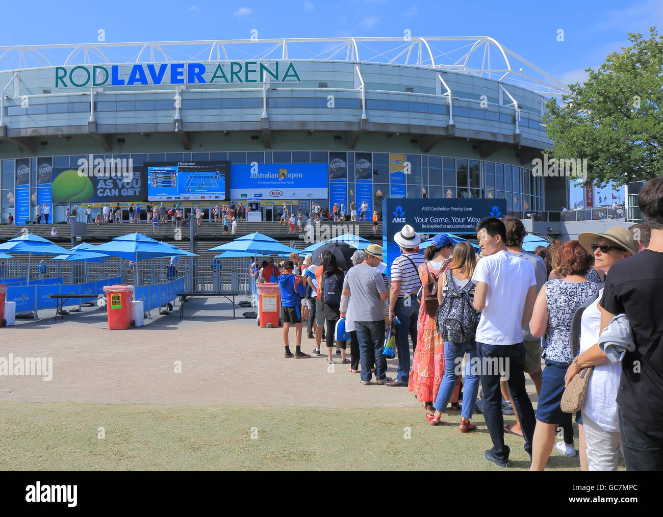 Australian open tennis crowd hi-res stock photography and images - Alamy