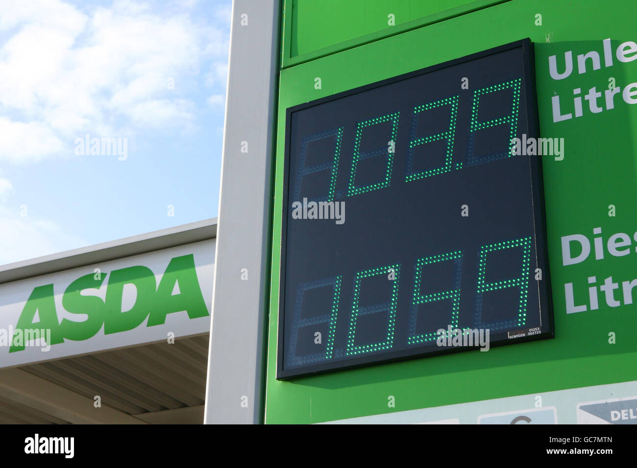 Asda petrol station supermarket fuel hi-res stock photography and ...