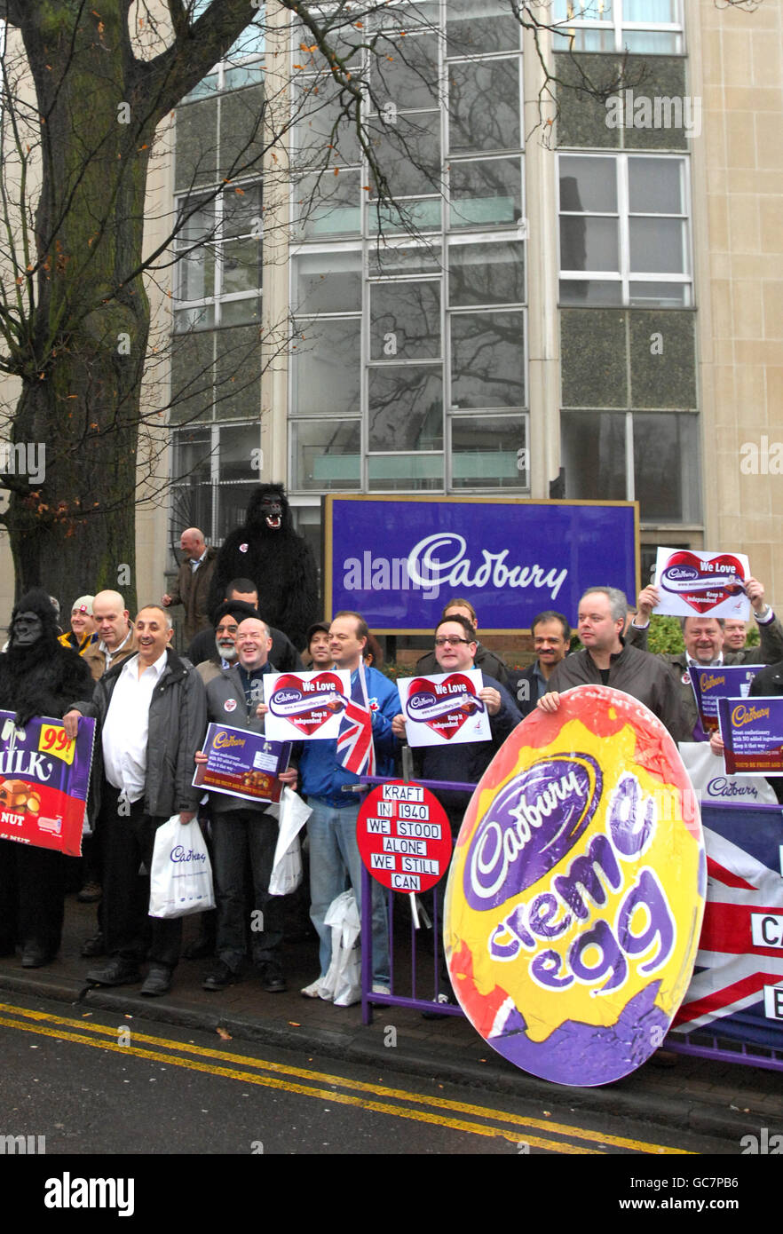 Cadbury workers hi-res stock photography and images - Alamy