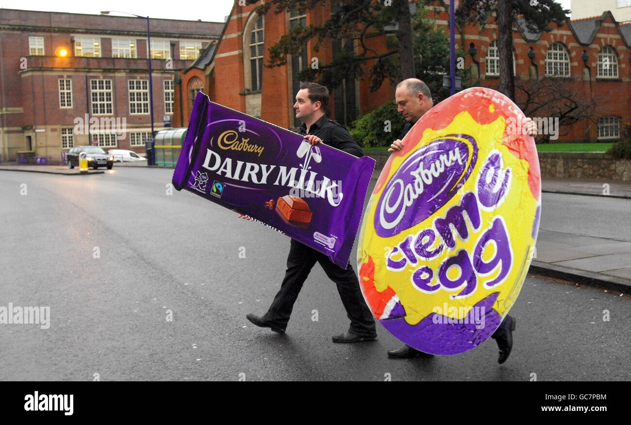 Cadbury's workers join takeover battle Stock Photo - Alamy