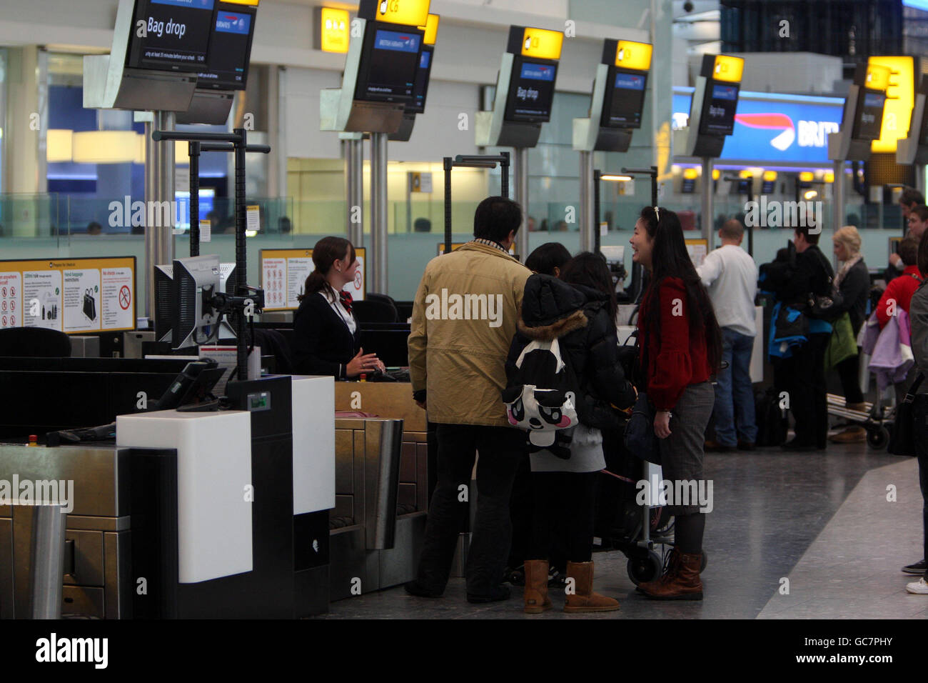 Passengers terminal heathrow airport in middlesex hi-res stock ...