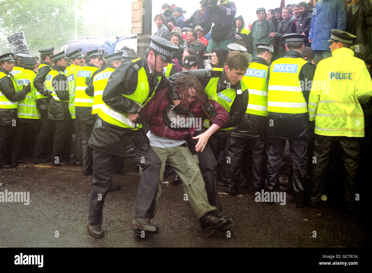 Timex factory dundee hi-res stock photography and images - Alamy